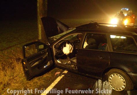 L631 Auto prallt frontal gegen Baum Ursache ungeklärt regionalHeute de
