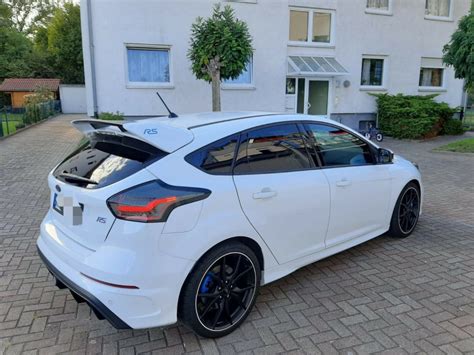 Voll LED Lightbar Design Rückleuchten für Ford Focus MK3 15 18 rauch