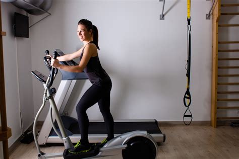 30 Rekomendasi Alat Gym Pilihan Pakar Ini Bisa Membuatmu Tetap Bisa