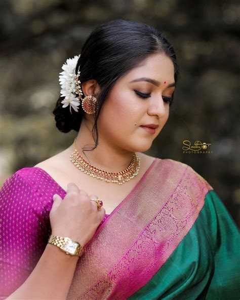Actress Meghana Raj Sarja New Vintage look Goes Viral വനറജ