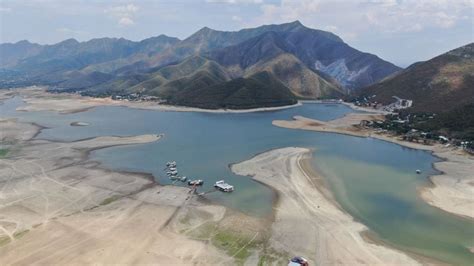 Nuevo León Presa La Boca cada vez más seca buscan sacar el agua que