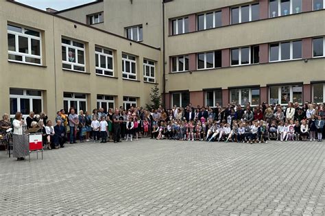 Rozpoczęcie roku szkolnego 2023 2024 Szkoła Podstawowa z Oddziałami