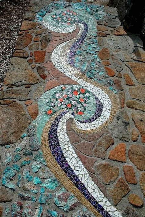 01 Magnificent DIY Mosaic Garden Path Decorations For Your Inspiration