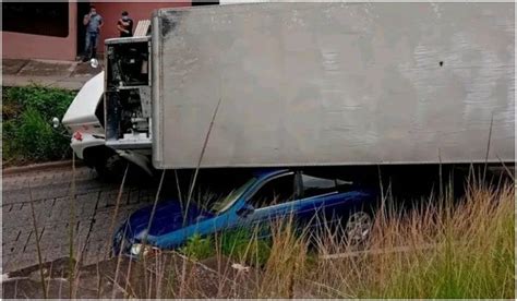 Conductor se salva de morir aplastado por camión en Tegucigalpa