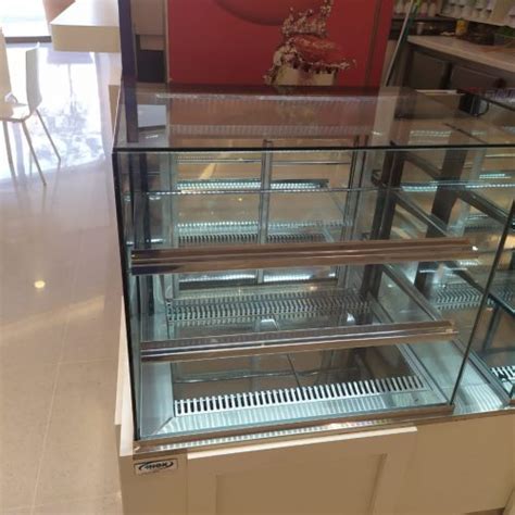 Vitrine Estufa e refrigerada Mais Inox Refrigeração RIBEIRÃO PRETO