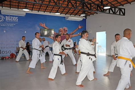 Centro De Conviv Ncia Do Idoso Promove Aul O De Carat Neste S Bado