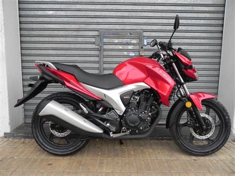 Nueva Honda Invicta 150cc