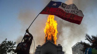 El primer aniversario del estallido social en Chile en imágenes