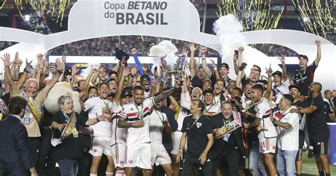 Campeão de Tudo qual time venceu todos os títulos no Brasil