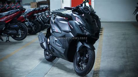 Honda Vario 160 Hitam Doff MY2024 Terbaru CBS ISS Detail Foto Dan