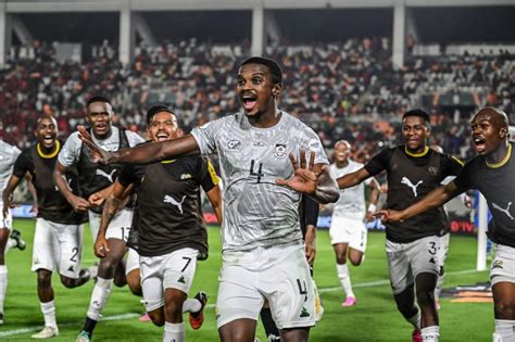 Football L Afrique Du Sud Bat Le Cap Vert 2 1 Et Obtient Son