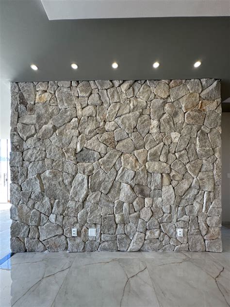 Pedra Moledo Clara Em 2023 Arquitetonico Ideias De Casas Faxadas De