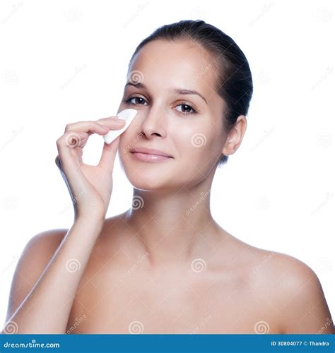Jeune Femme Touchant Son Visage Image Stock Image Du Soin