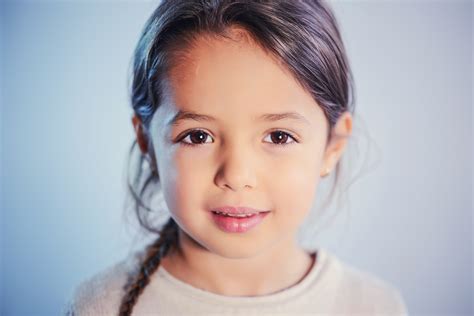 Fotos Gratis Persona Gente Ni A Cabello Blanco Fotograf A Linda
