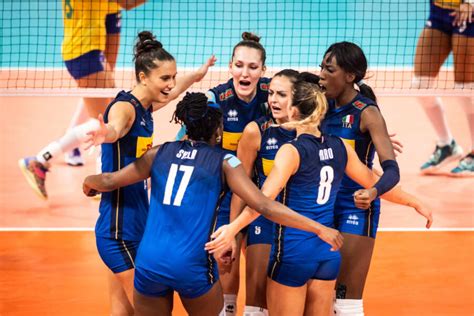 Volley LItalia Riparte Con Una Vittoria I Campioni Del Mondo