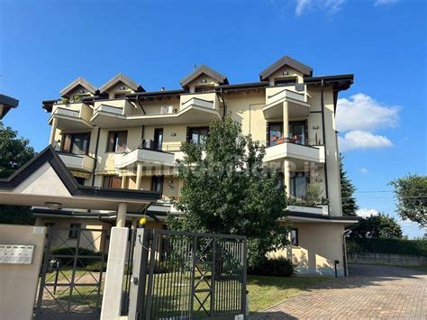 Vendita Appartamento Ferno Trilocale In Via Arno Ottimo Stato Primo