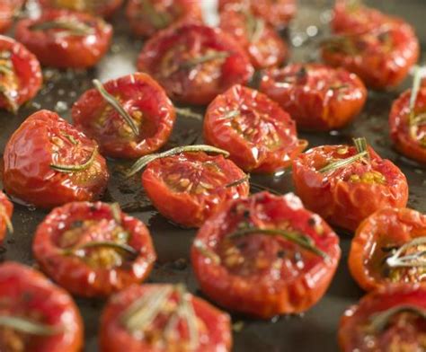 Roşii la cuptor Retete culinare Romanesti si din Bucataria