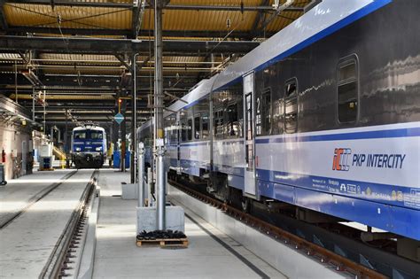 Kurier Kolejowy z wizytą w hali wrocławskiej lokomotywowni PKP