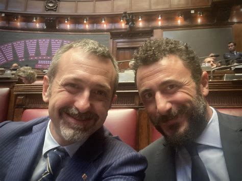 Caso Pozzolo Caposcorta Di Delmastro La Pistola Sempre Nelle Mani