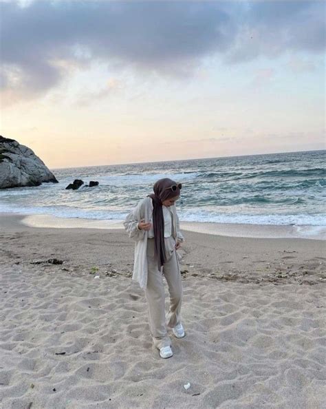 Beach Photography Poses Beach Poses Ootd Pantai Bali Beach Date