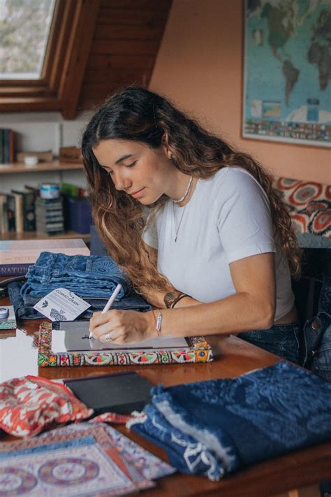 Santista Jeanswear Presenta Su Nueva C Psula Cosmo Draw Las Rosas