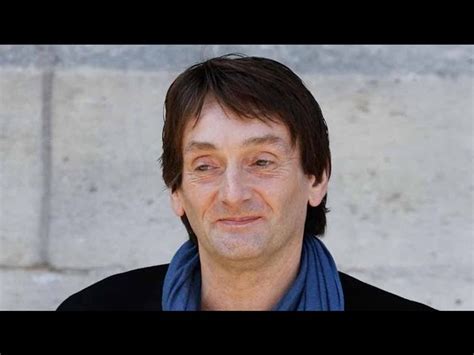 Pierre Palmade en boîte de nuit une sortie qui crée polémique sur la