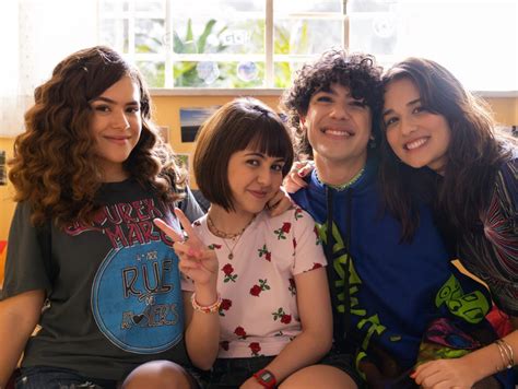 De Volta Aos Terminar Na Temporada Larissa Manoela Entra No