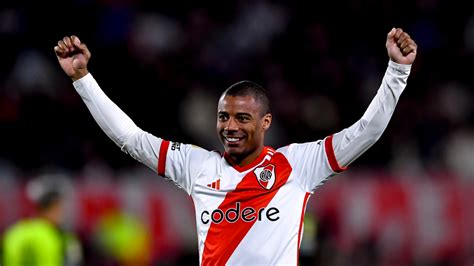Flamengo chega a acordo pela contratação de De La Cruz do River Plate