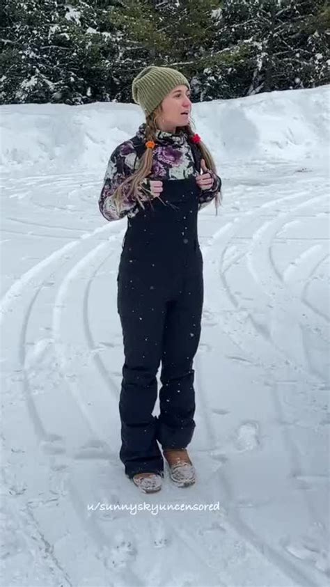 Its Never Too Cold To Be Naked Outside Scrolller