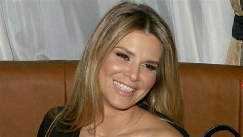 Melina Džinović nakon razvoda od pjevača promijenila je prezime evo