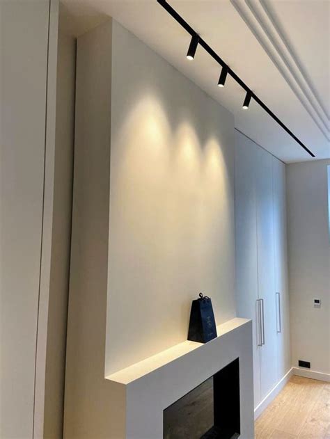 Spots sur rail Appartement Paris en 2022 Éclairage du salon