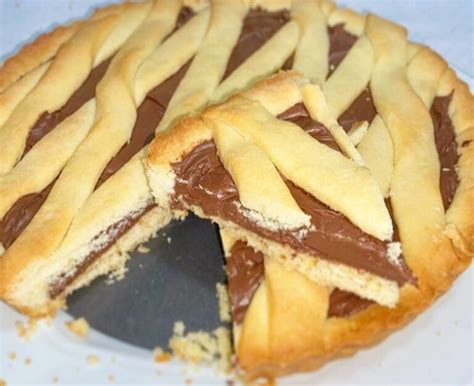 CROSTATA DELLA NONNA CON CUORE CREMOSO DI NUTELLA Dolce Ricetta Facile