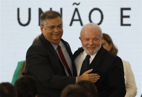 Lula faz comentário sobre obesidade de Flávio Dino e é criticado nas redes