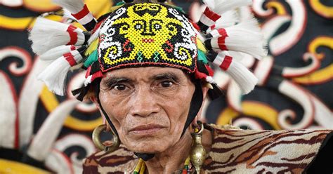 Sejarah Suku Dayak Newstempo