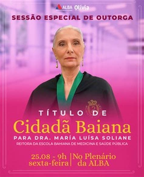 A Confreira Maria Luísa Soliane recebe a outorga do Título de Cidadão