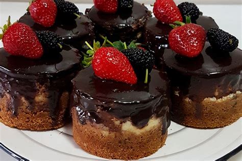 Çikolatalı Ebruli Cheesecake Tarifi Nasıl Yapılır Yemek