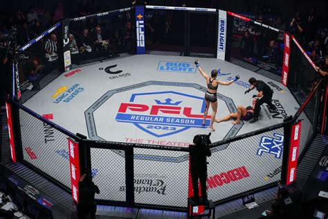 Fotogalerie ke článku KO kopačka Po 25 letech kariéry první knockout