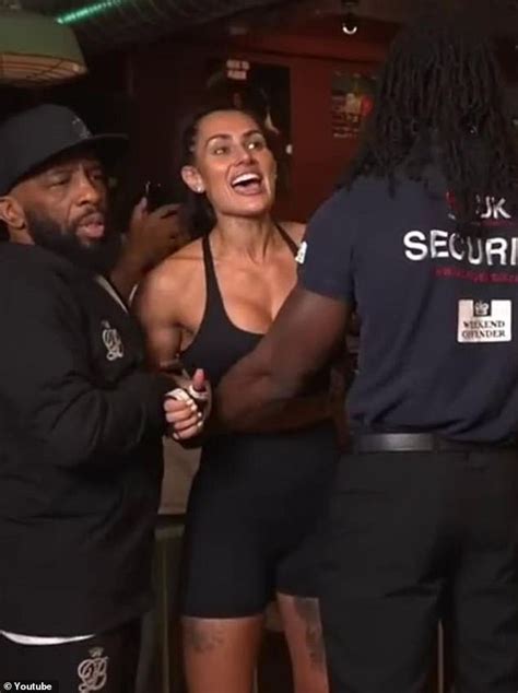 Ex Nrl Wag Arabella Del Busso Shoves Her Boxing Opponent By The Neck In Filthy Blow Up Daily