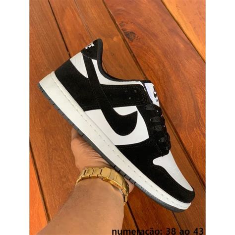 Tênis NK preto e branco Dunk low Guiccela