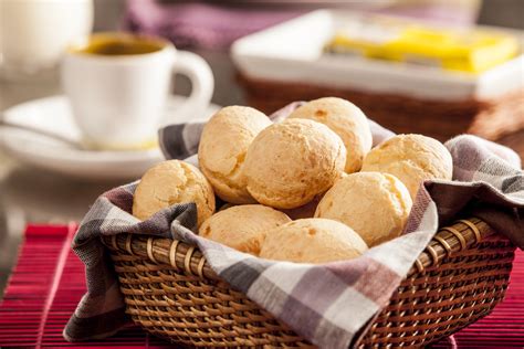 Como fazer pão de queijo receita deliciosa e fácil liquidificador