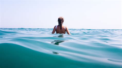 Conoce Los Beneficios Del Agua De Mar Realizando Oceanoterapia