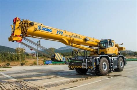 XCMG Official XCR70 70 Ton Mobile Crane 4 Wheel Rough Terrain Crane