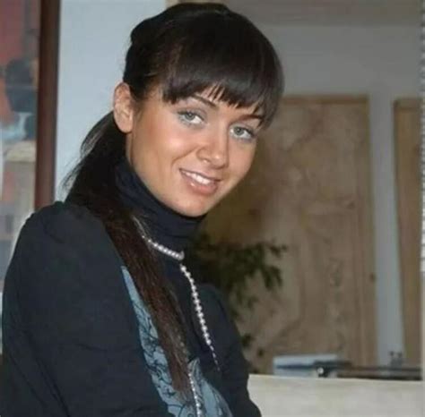 Kuş Uçuşu nun yıldızı Birce Akalay ın eski hali olay oldu Estetiksiz