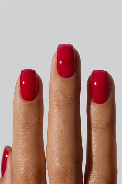 The Pomegranate Manicure Is Late Summer S Boldest Shade Vogue