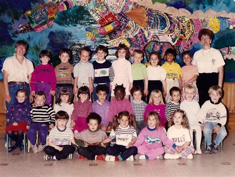 Photo De Classe 2EME ANNEE MATERNELLE De 1989 ECOLE PAUL ELUARD