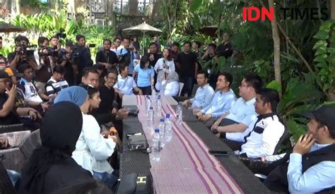 Gibran Blusukan Ke Pasar Balikpapan Hingga Beli Bawang Merah