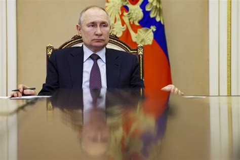 Wladimir Putin bloßgestellt Militär in schlechter Verfassung Ex