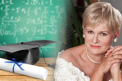 Ce studii are Monica Tatoiu de fapt Încasează lunar o pensie uriașă