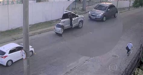 G1 Corpo de enfermeira é enterrado no Rio viúvo está em choque