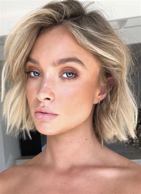 Medium Hair Styles Thick Hair Styles Honey Blonde Hair Short Hair Cuts Lob Haircut Thick
